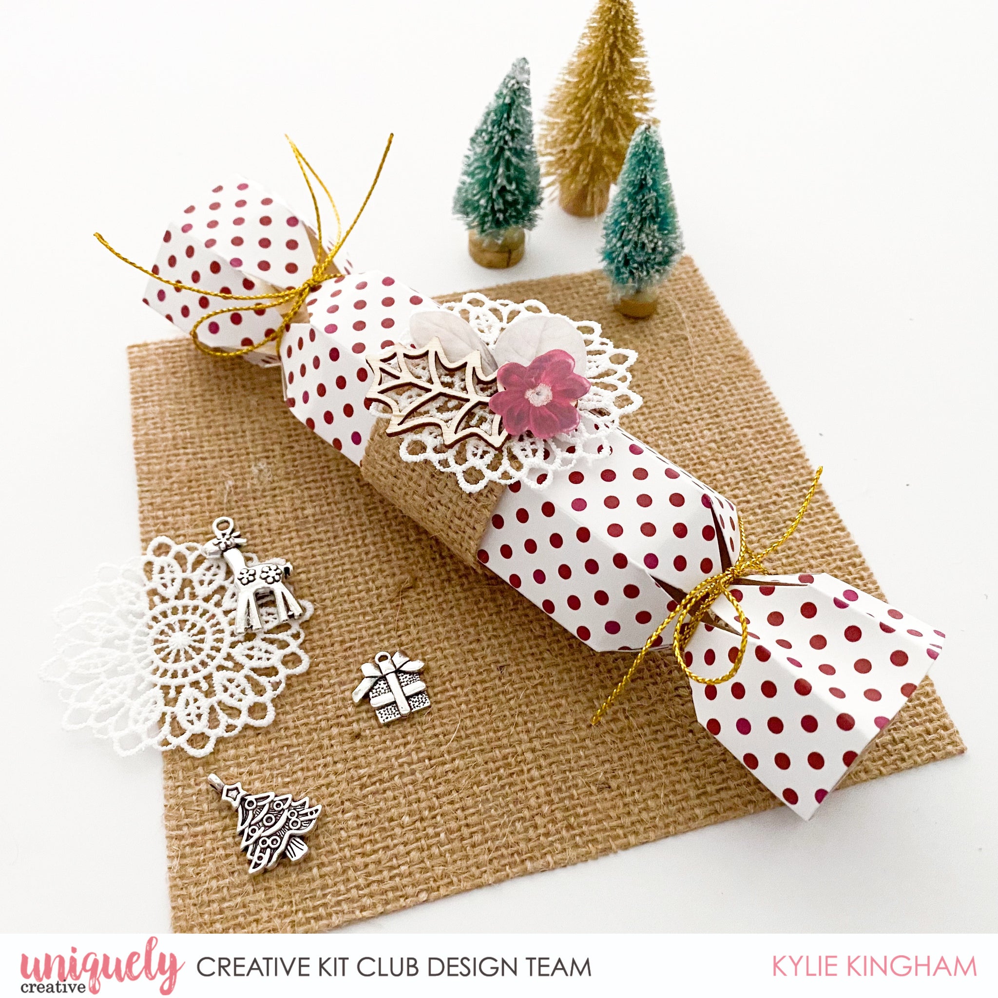 Christmas Bon Bon Tutorial - Uniquely Creative